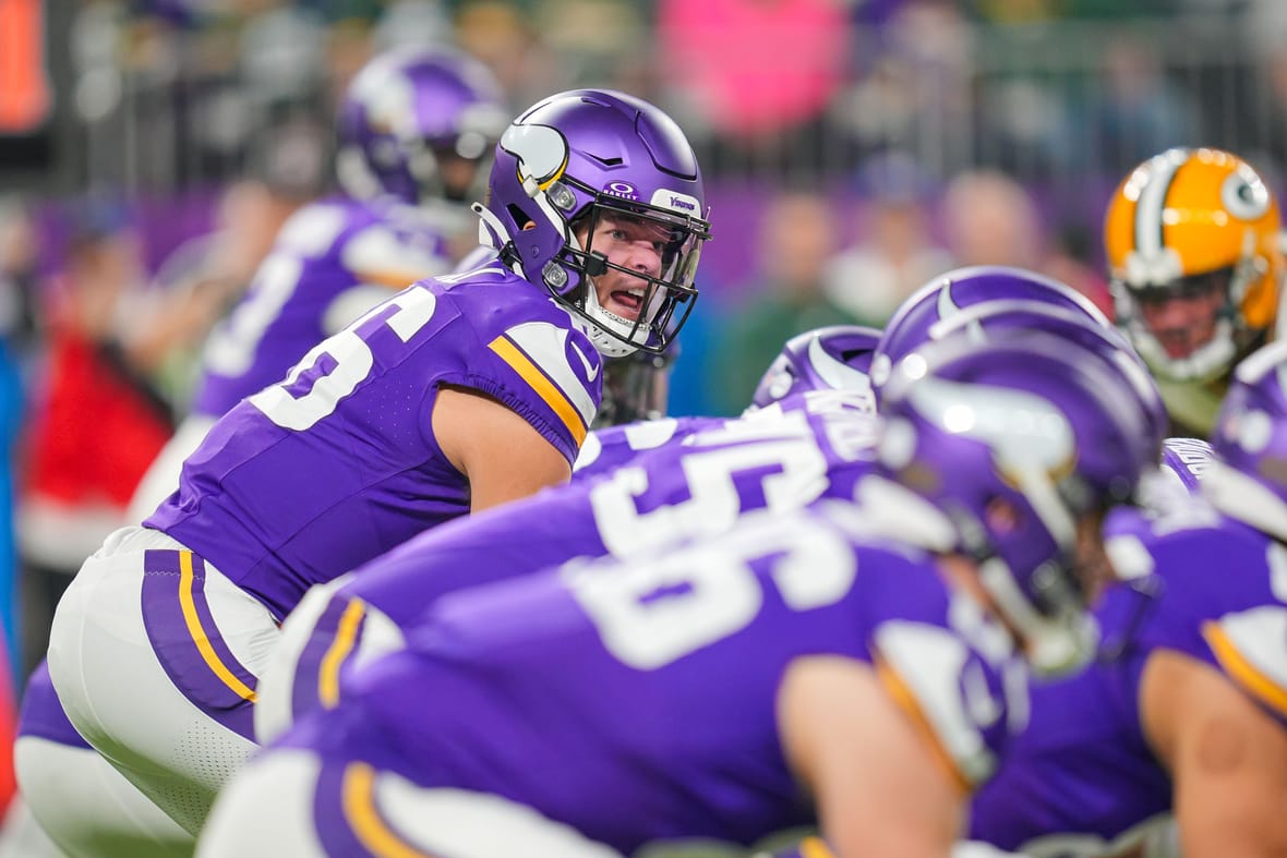 Vikings Lose QB to NFC Rival