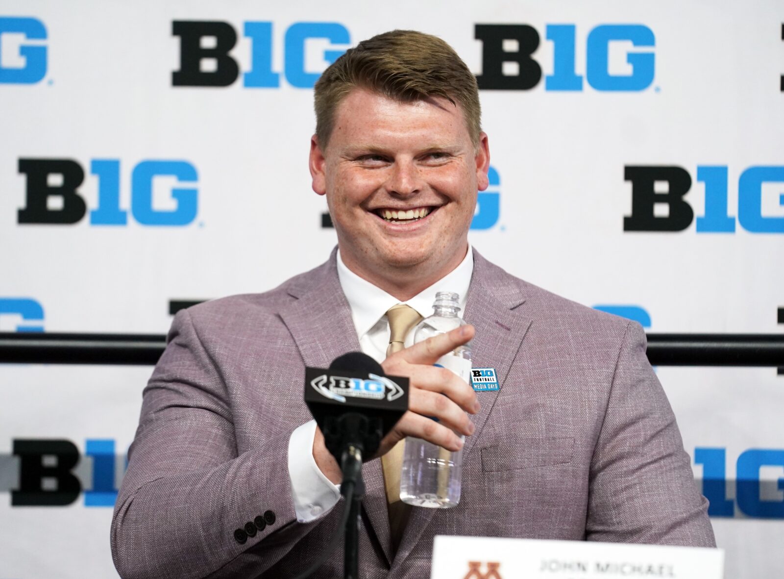 The Gophers Have a Star at a Vikings Position of Need