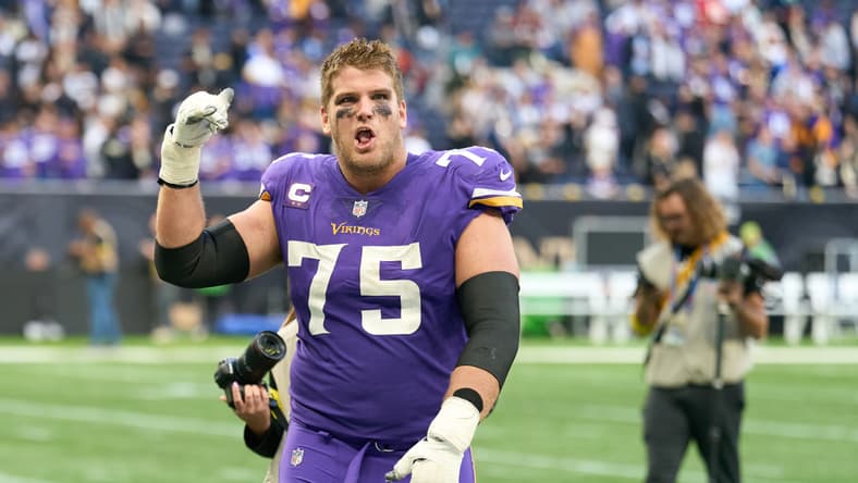 The Vikings Have a Star Player Awaiting an Extension, Limiting Practice ...