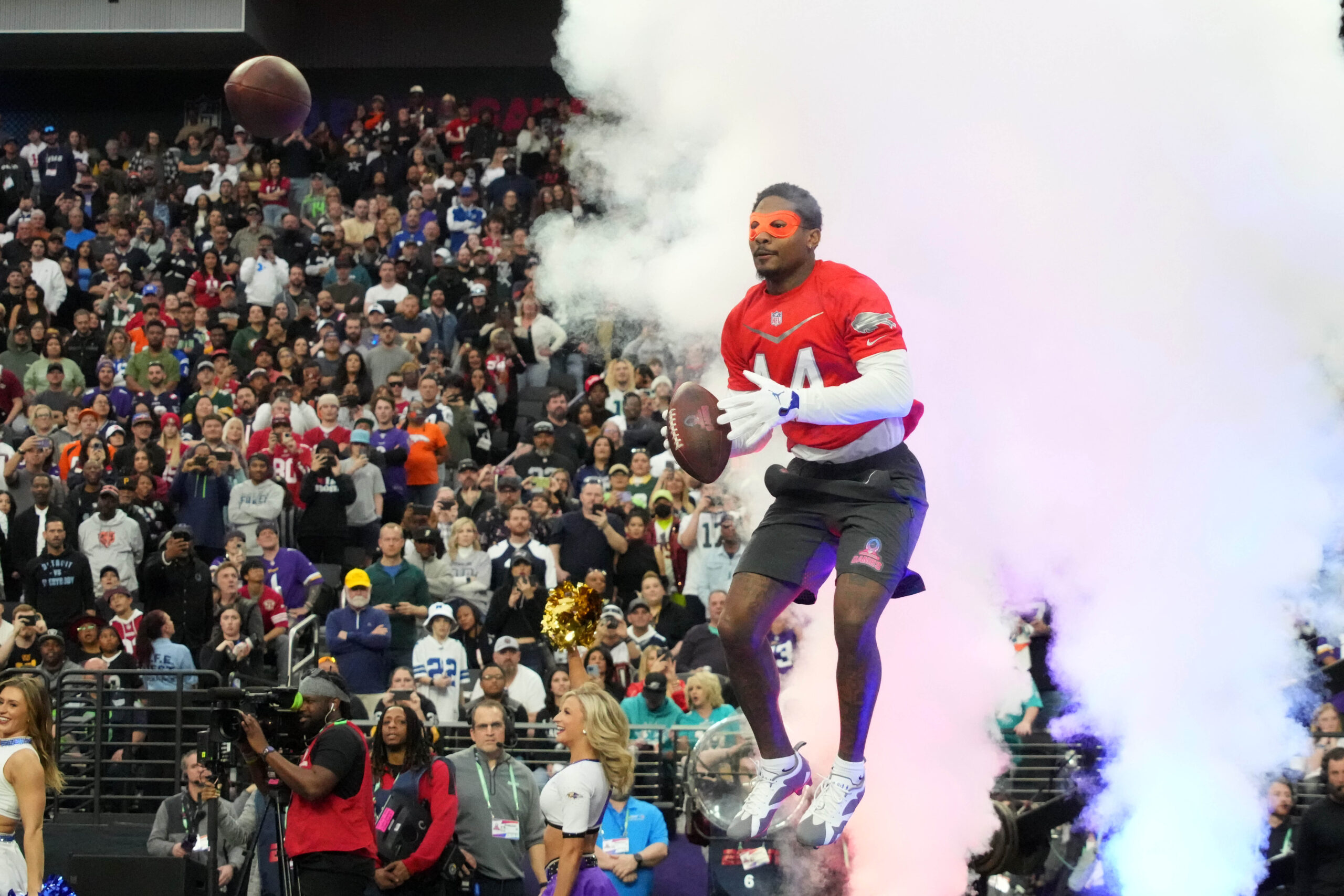 The View from VT: 1 Super Bowl Step, Paul Allen's Punch, & Diggs' Tricks