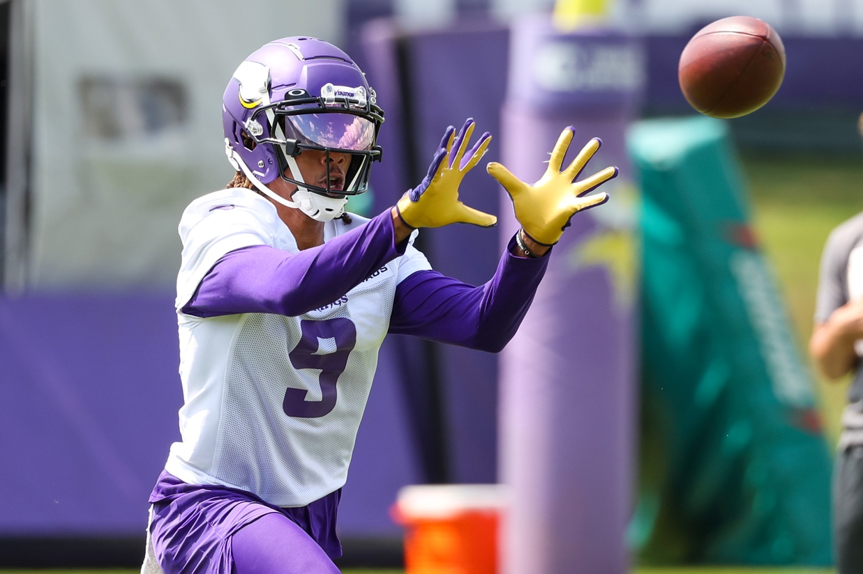 Vikings WR Takes the Old QB's Jersey Number