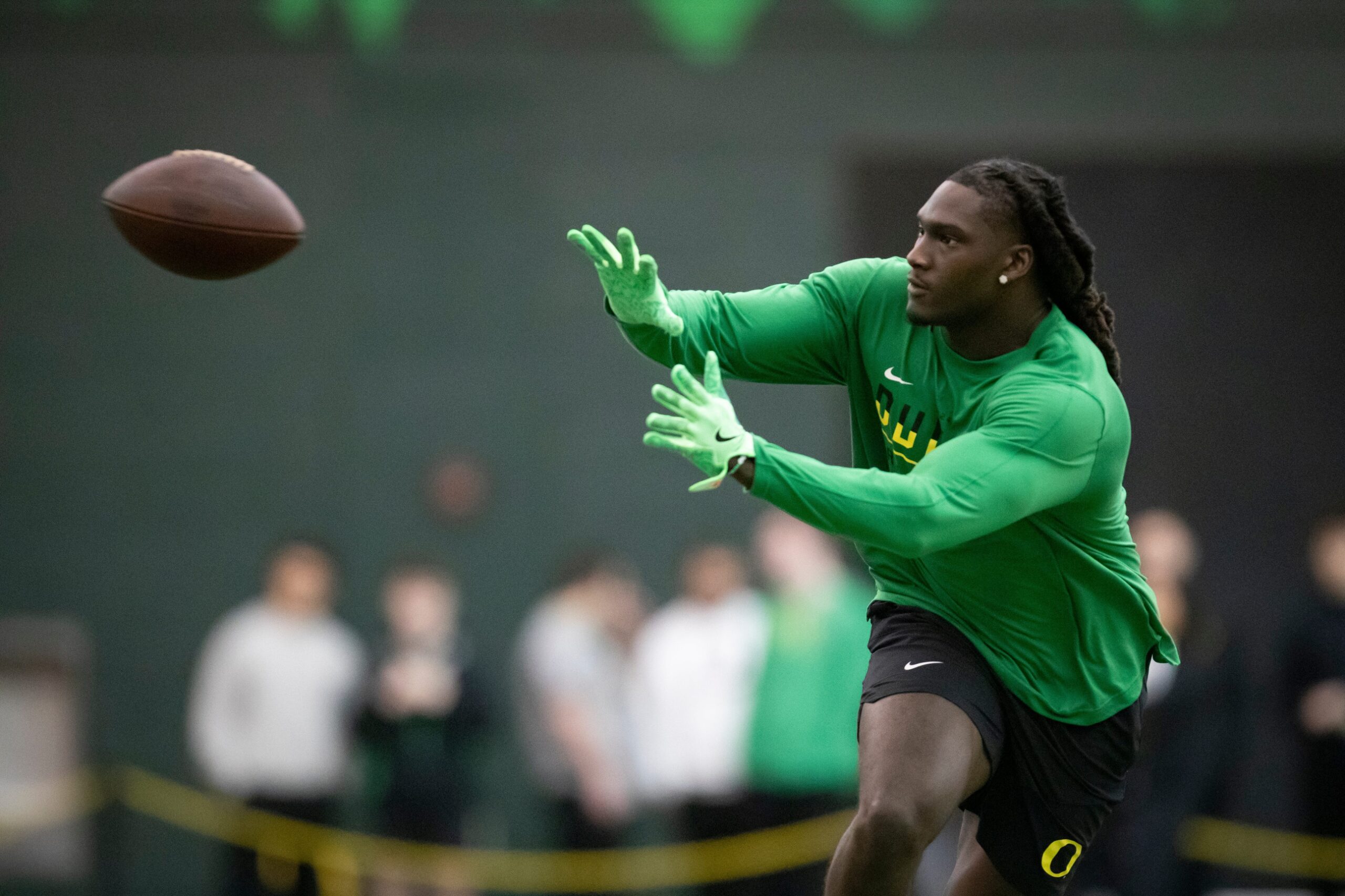 Oregon LB Meets Virtually with Vikings